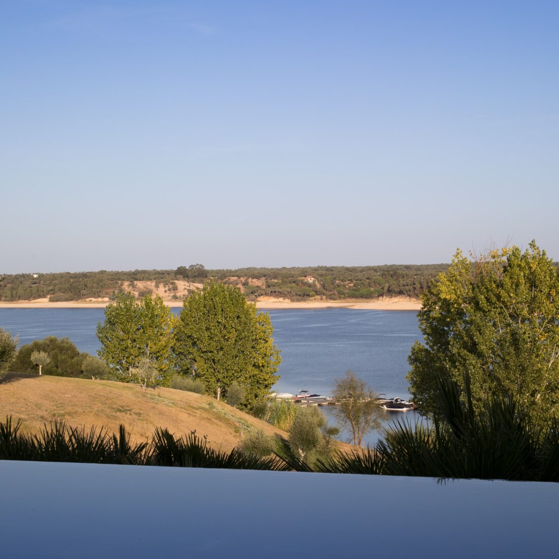 Villa V2 com Piscina Privativa - AP Lago Montargil Conference & Spa ...